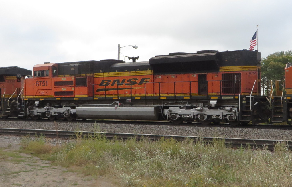 BNSF 8751